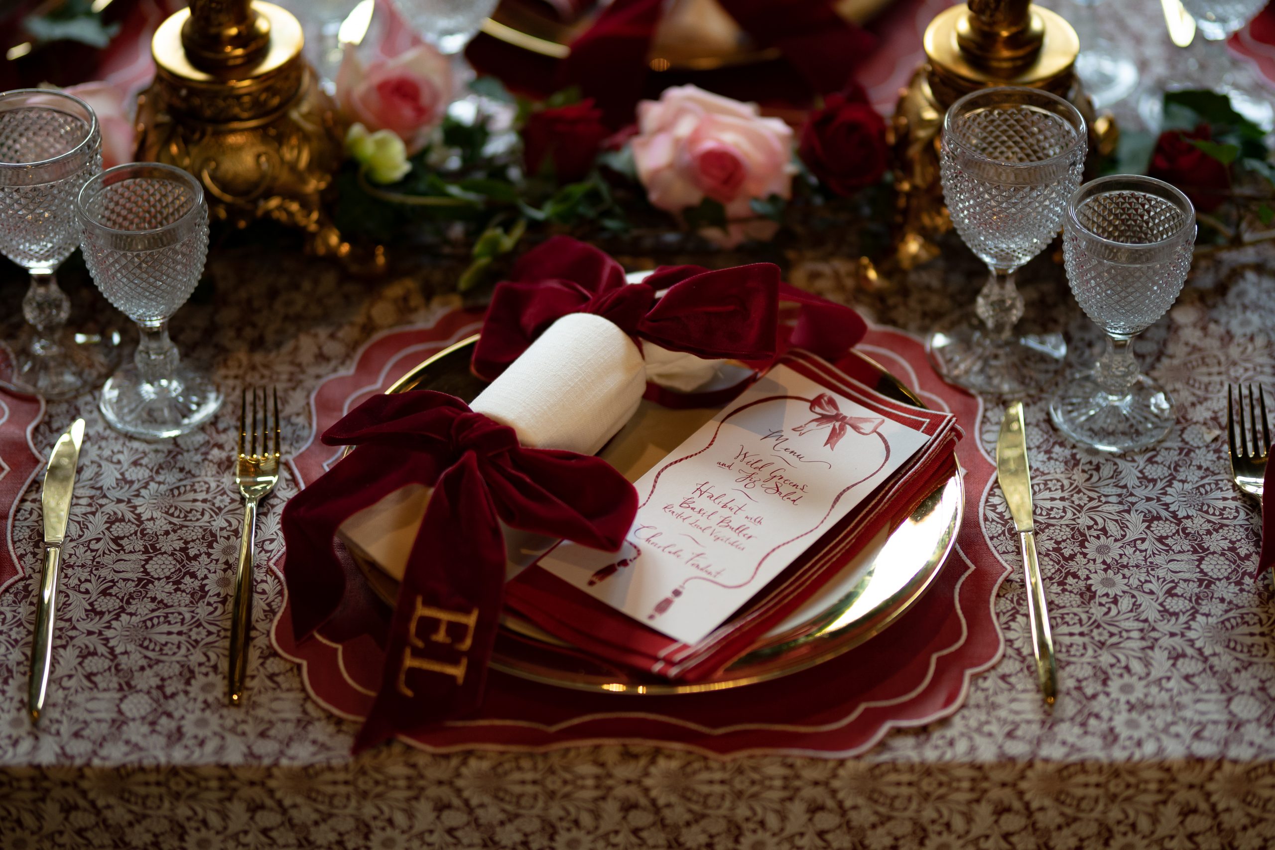 Eco Friendly Christmas Crackers For An Opulent Red and Gold Christmas Table